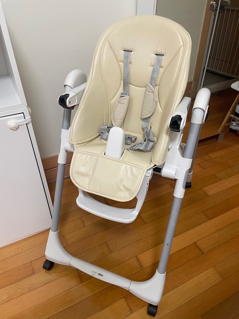 Combi High Chair, 兒童＆孕婦用品, 護理及餵哺, 護理及餵哺 - 嬰兒高腳椅 - Carousell