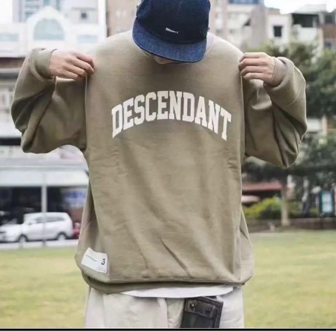 Descendant Tokyo Japan Team Crew Neck Sweatshirt, Men's Fashion, Tops ...