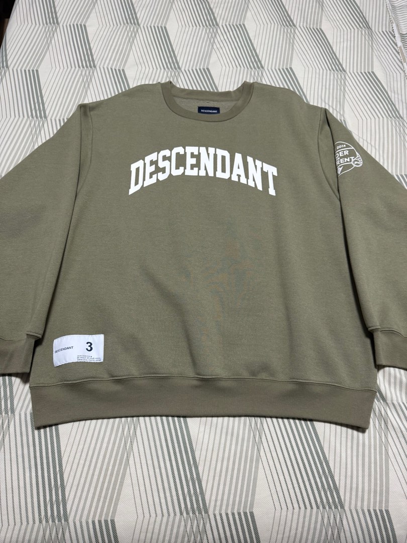 Descendant Tokyo Japan Team Crew Neck Sweatshirt, Men's Fashion, Tops ...