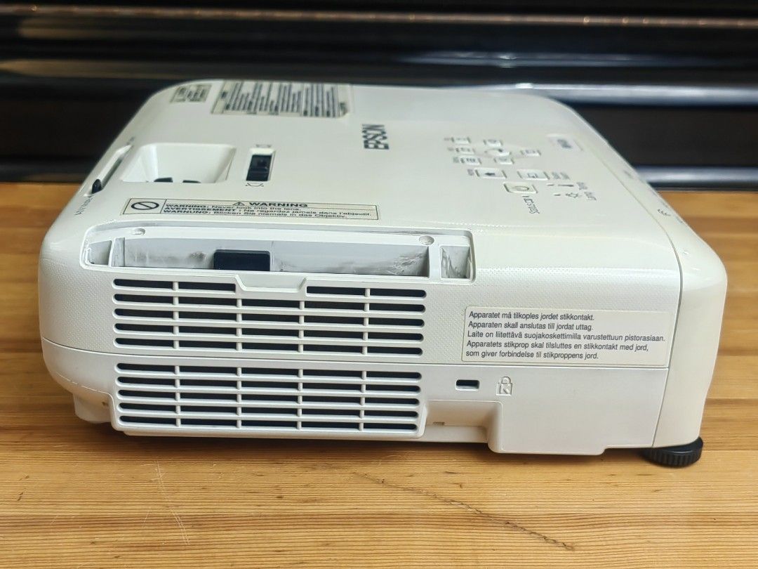 Epson EB-X31 Projector 3200 lumens, TV & Home Appliances, TV ...