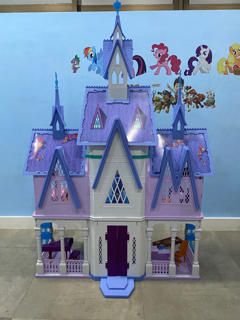Frozen 2 Castle Dollhouse Playhouse, Hobbies & Toys, Toys & Games on ...