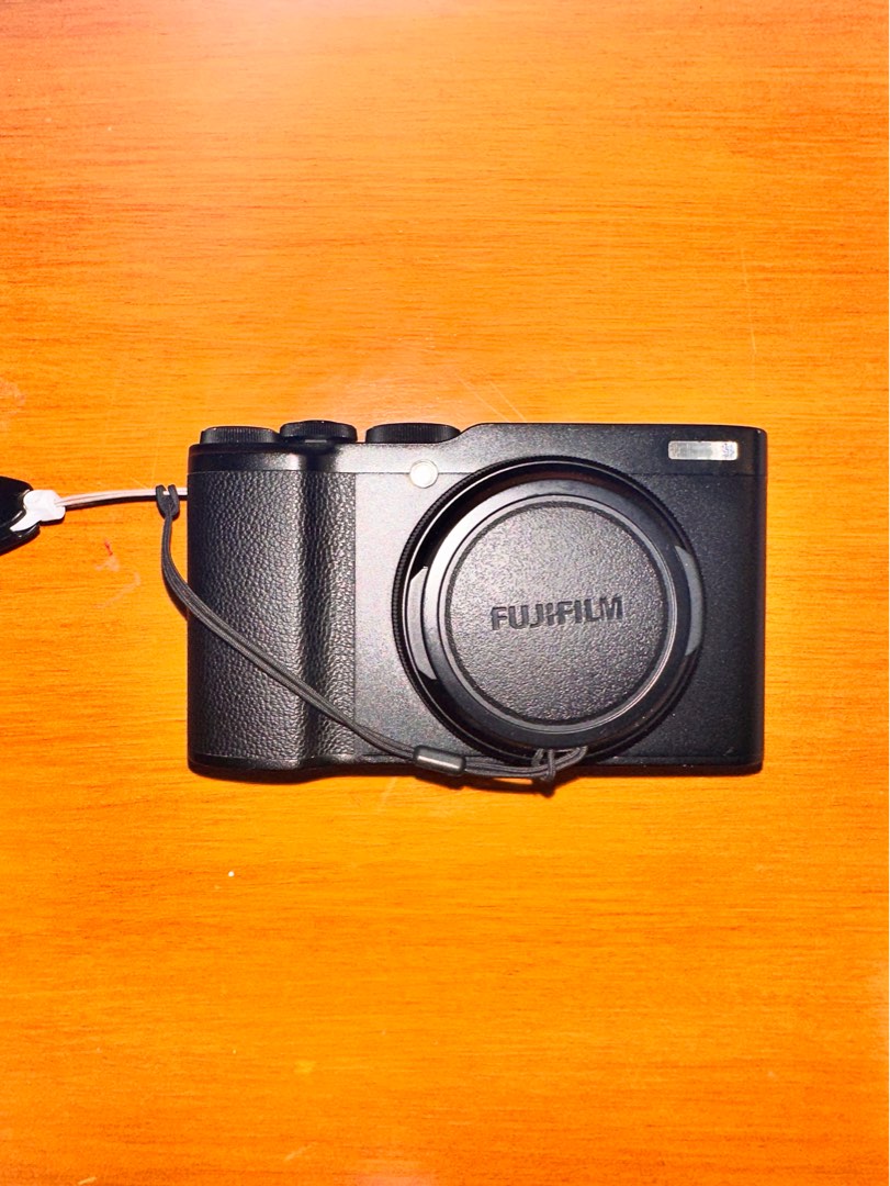 Fujifilm XF10 (can take film like photos) [REPRICED], Photography ...