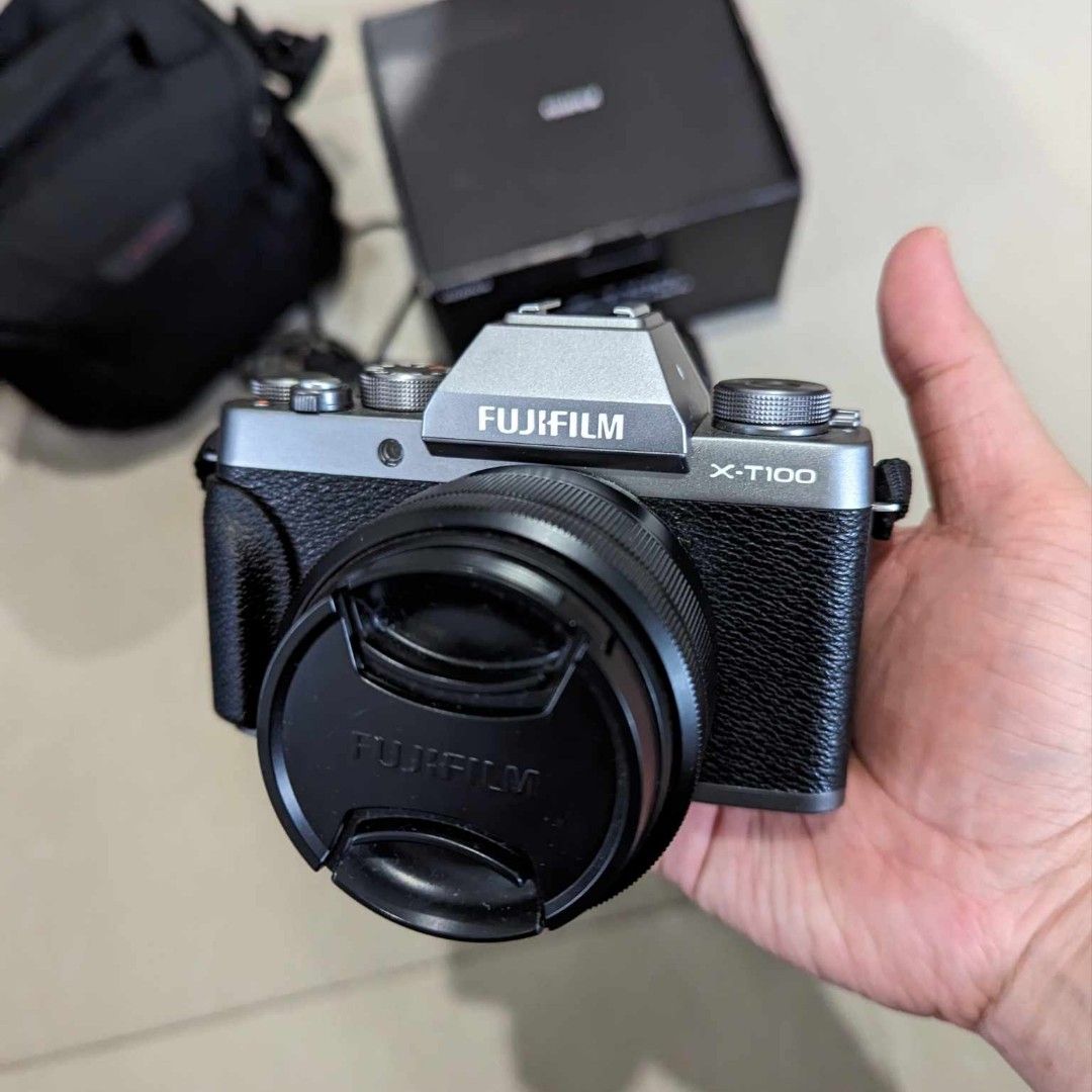 Fujifilm XT100 mirrorless camera, Photography, Cameras on Carousell