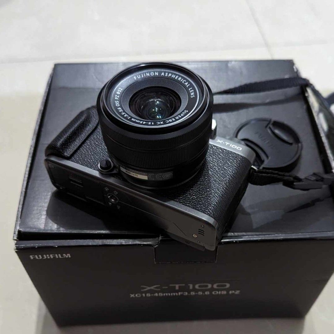 Fujifilm XT100 mirrorless camera, Photography, Cameras on Carousell