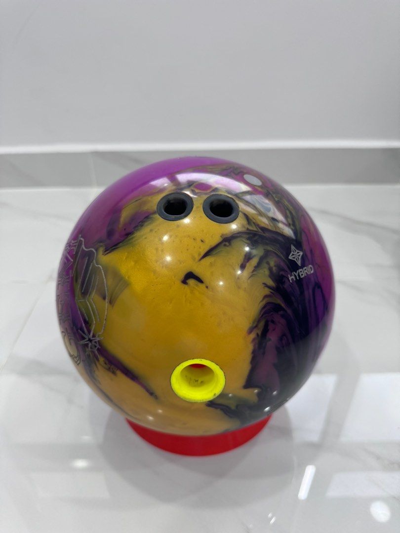 GEM Hybrid Bowling Ball 12Lbs, Sports Equipment, Sports & Games ...
