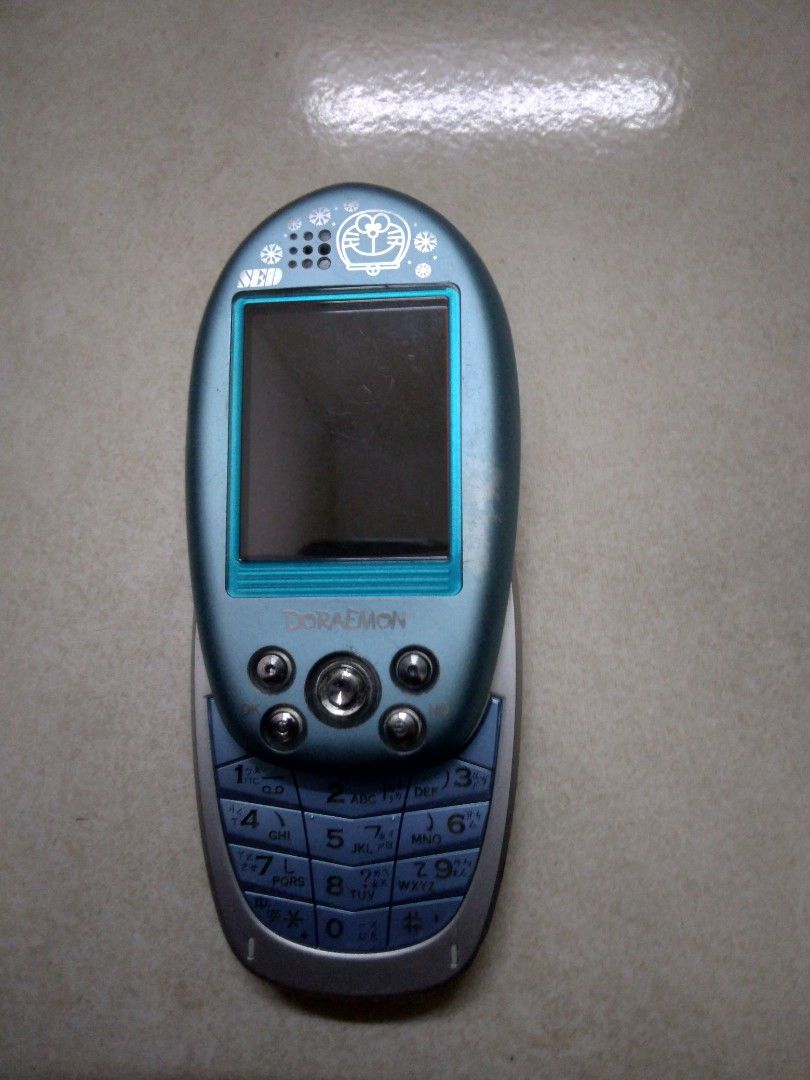 Handphone doraemon, Hobbies & Toys, Collectibles & Memorabilia, Vintage ...