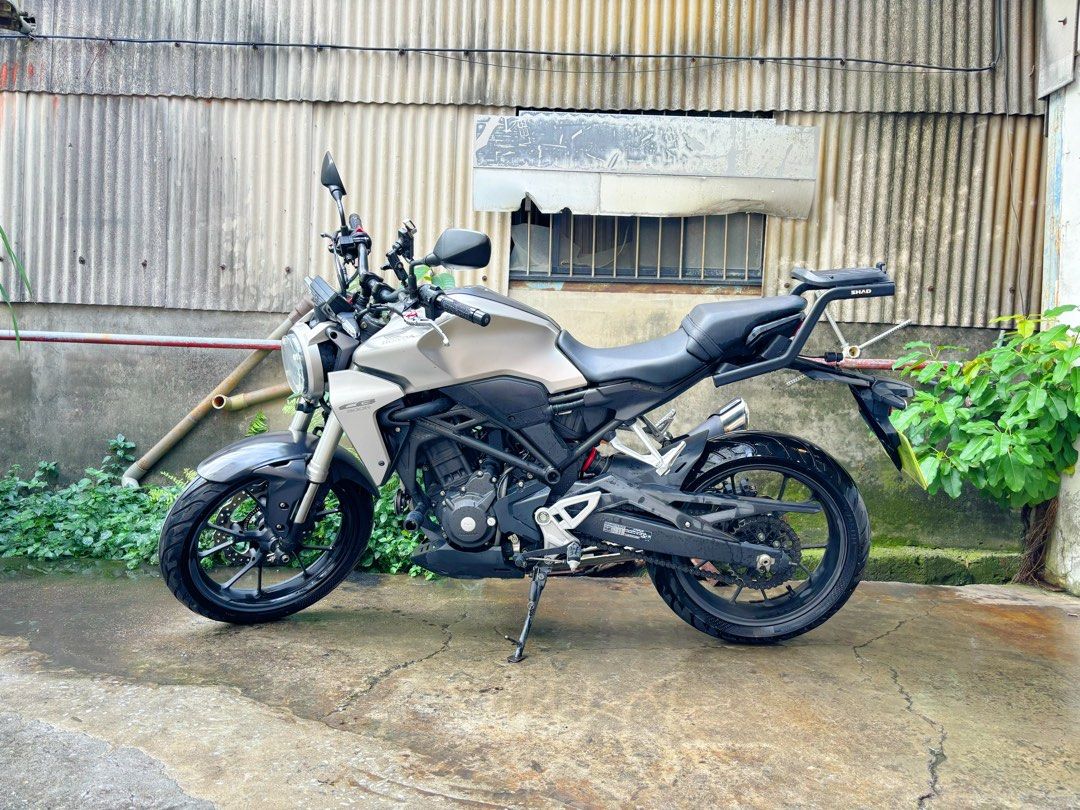 HONDA CB300R, 機車, 重機在旋轉拍賣