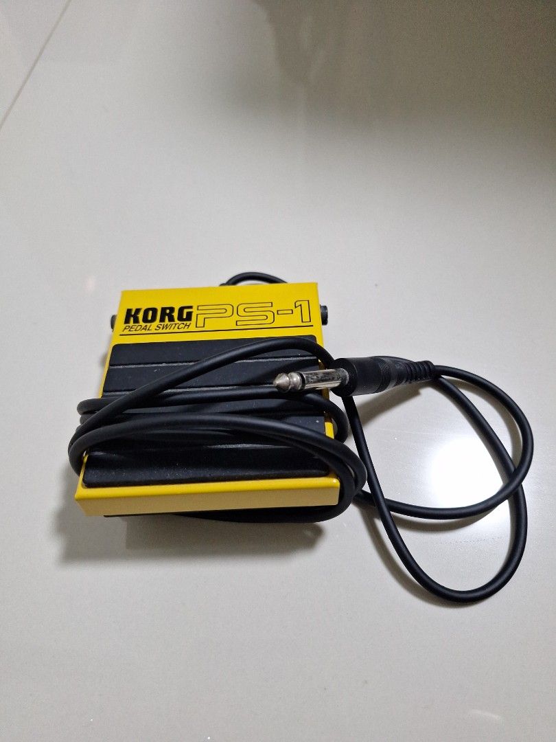 Korg sustain pedal switch PS1, Hobbies & Toys, Music & Media, Musical ...