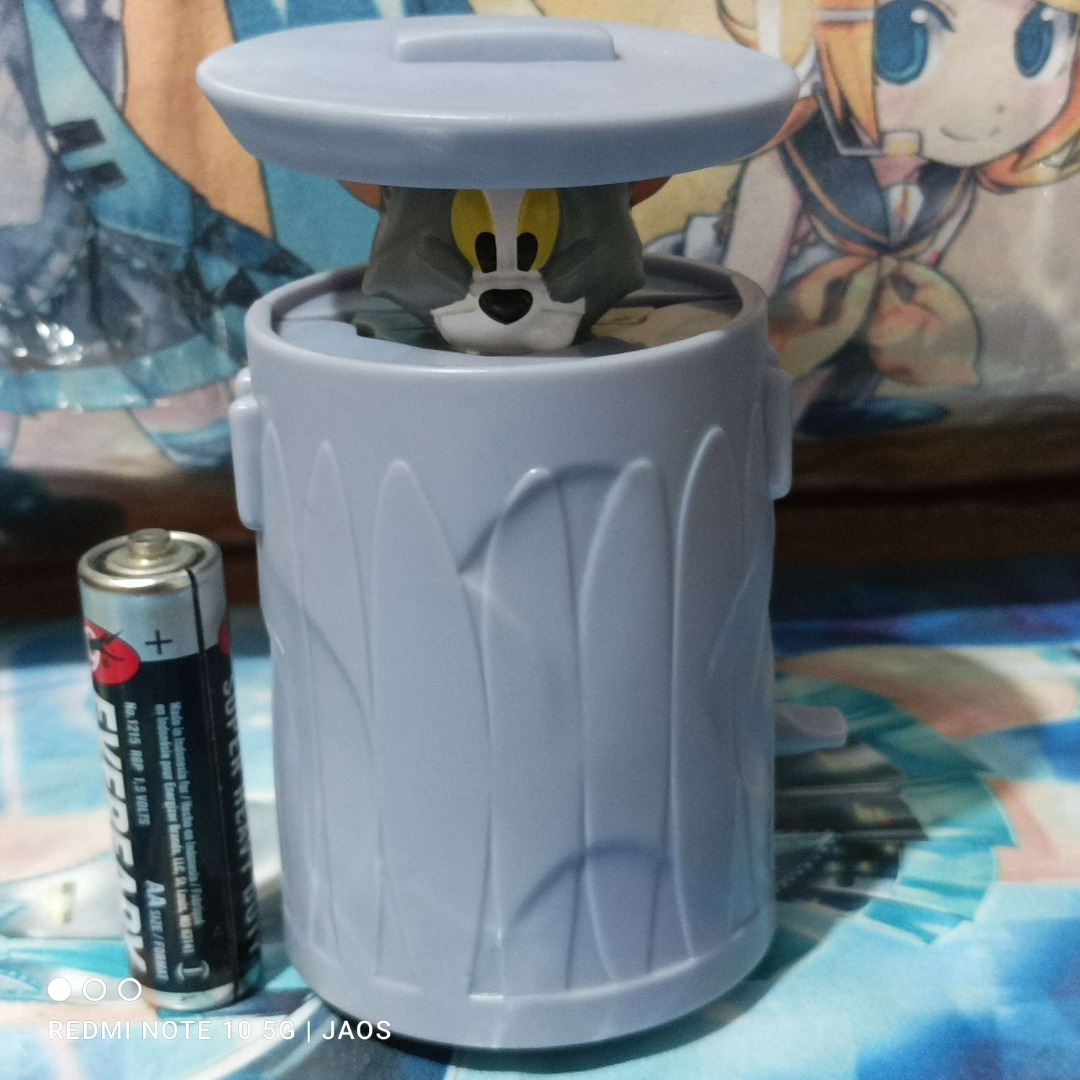 McDonalds Happy Meal 2021 Tom & Jerry Toy Garbage Dustbin, Hobbies ...