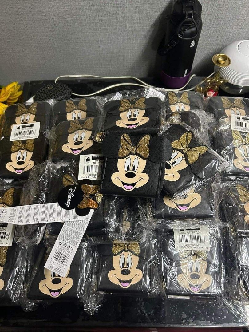 Minnie mouse coin purse, Women's Fashion, Bags & Wallets, Wallets ...