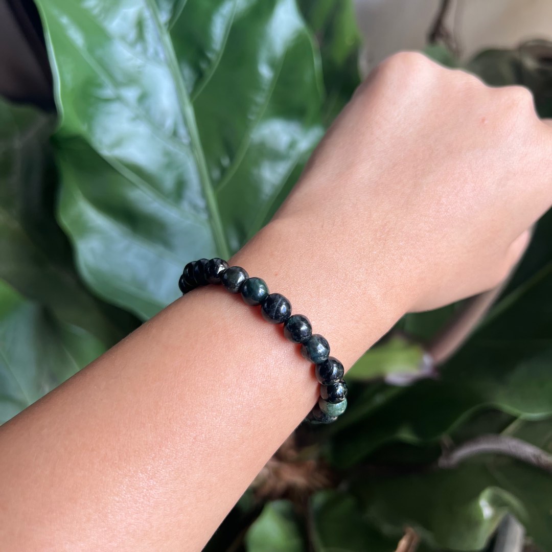 Mo Cui Black Jade Bead Bracelet, Women's Fashion, Jewelry & Organizers ...