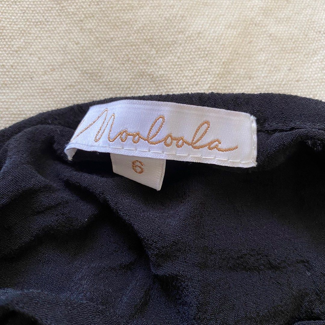 Mooloola Crop Top, Women's Fashion, Tops, Sleeveless on Carousell