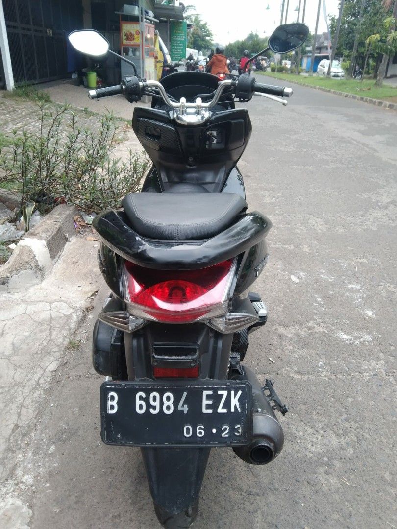 PCX build Thailand 150cc surat lengkap harga terjangkau, Motor di Carousell
