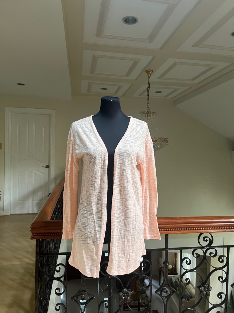 Peach Cardigan, Women's Fashion, Coats, Jackets and Outerwear on Carousell