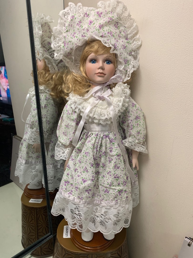Porcelain Doll (20inches in Height), Hobbies & Toys, Memorabilia ...