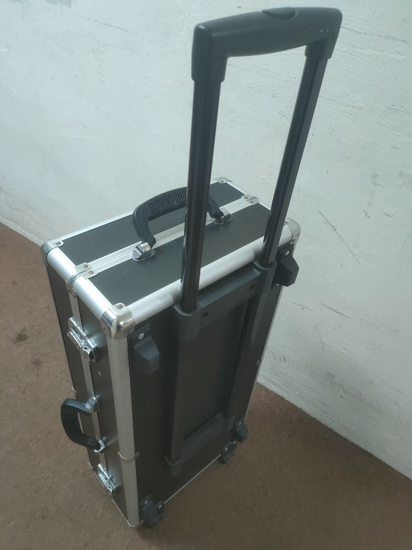 Portable LED tube and bulb light testing display suitcase, Furniture ...