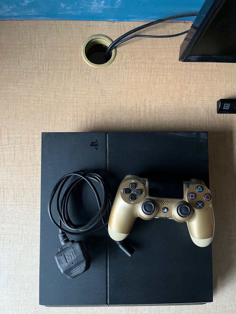 PS4 (used), Video Gaming, Video Game Consoles, PlayStation on Carousell