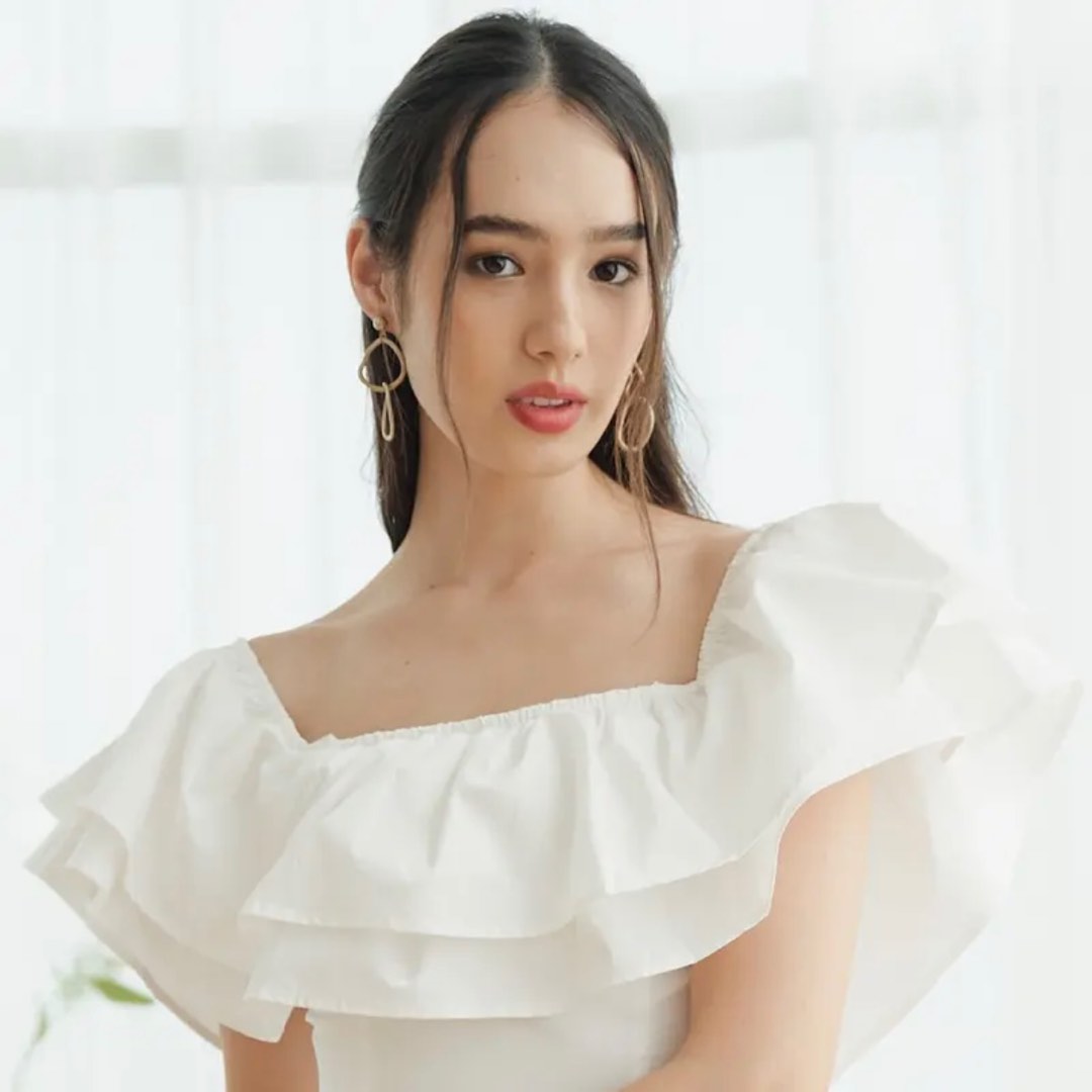 (RP: $36) The Thread Theory Waves Convertible Top - White, Women's Fashion, Tops, Blouses on ...