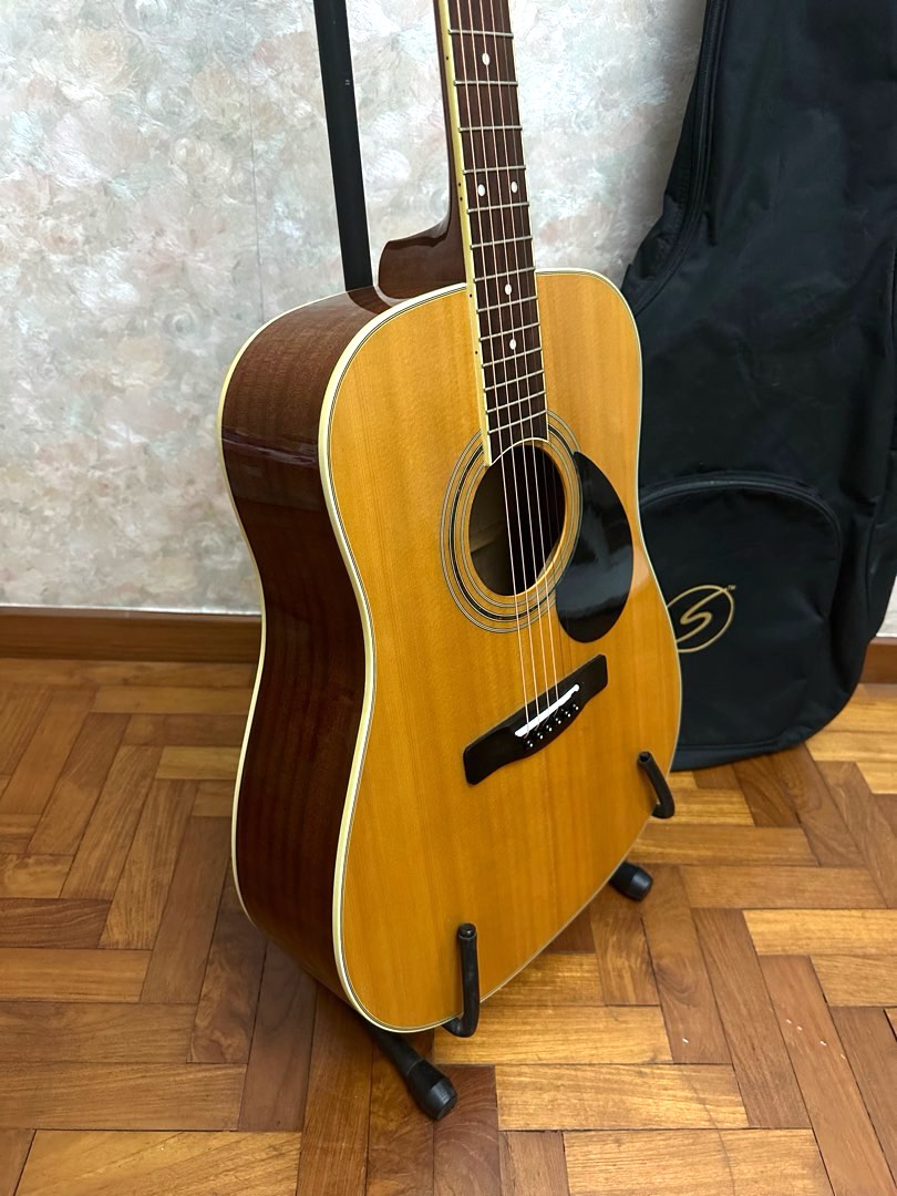 Samick Greg Bennett Acoustic Guitar, Hobbies & Toys, Music & Media ...