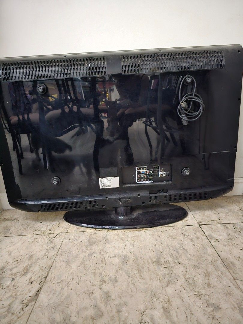 Samsung 42 inches LCD TV, TV & Home Appliances, TV & Entertainment, TV ...