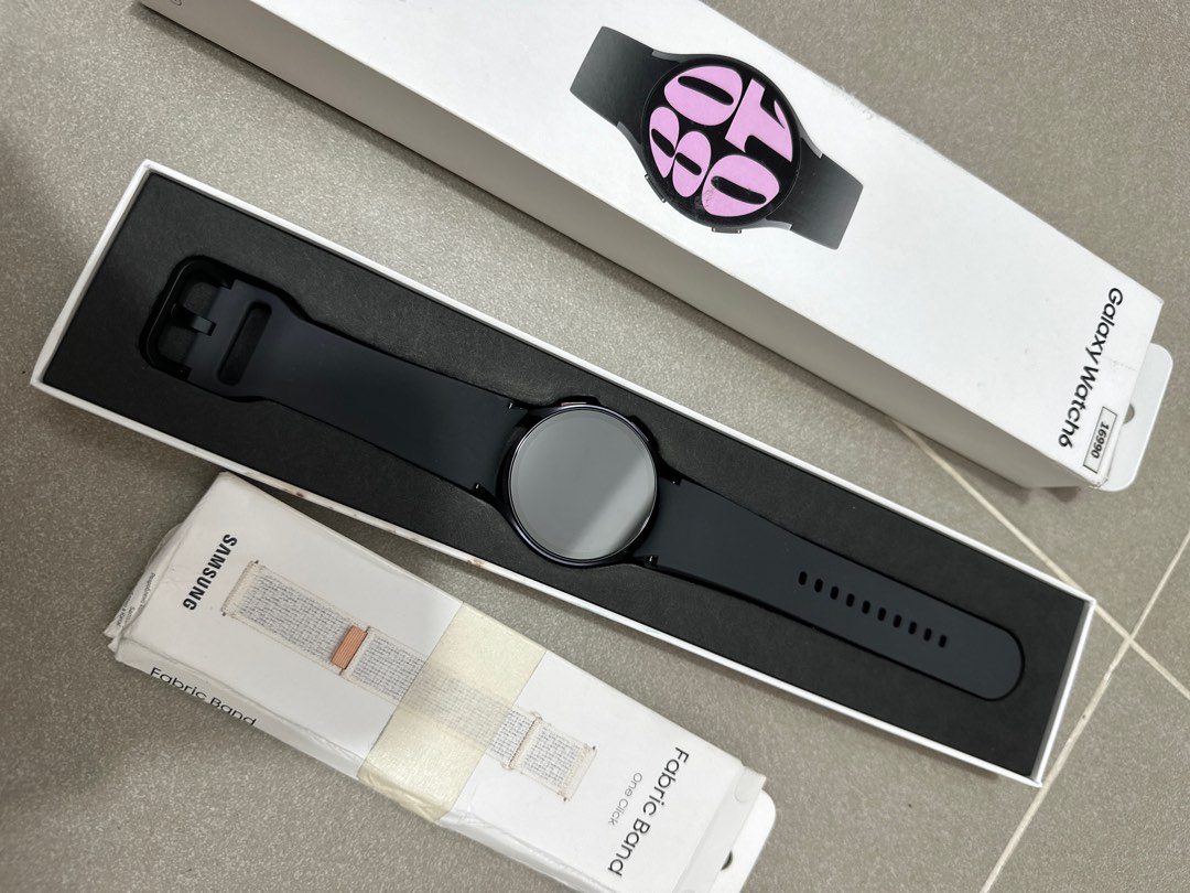 Samsung watch 6, Men's Fashion, Watches & Accessories, Watches on Carousell