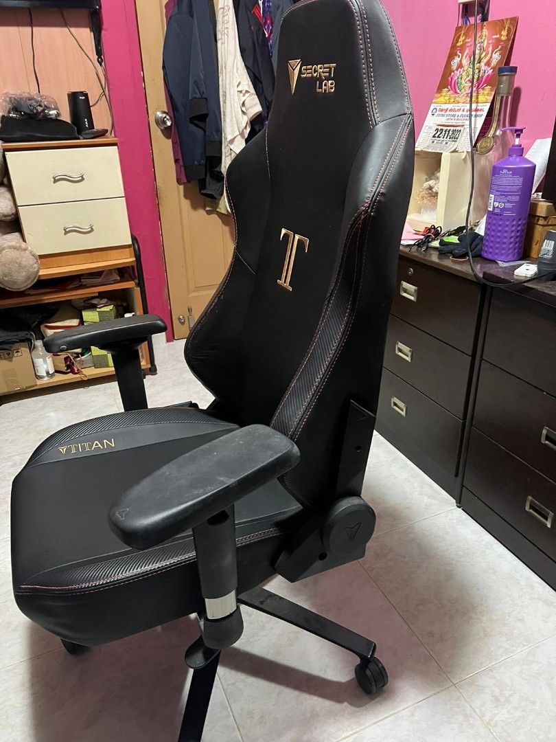 Secret lab gaming/office chair, TV & Home Appliances, Other Home ...