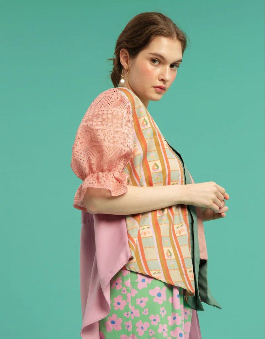 Smitten by Pattern Kebaya (Jambu Pear), Women's Fashion, Coats, Jackets ...