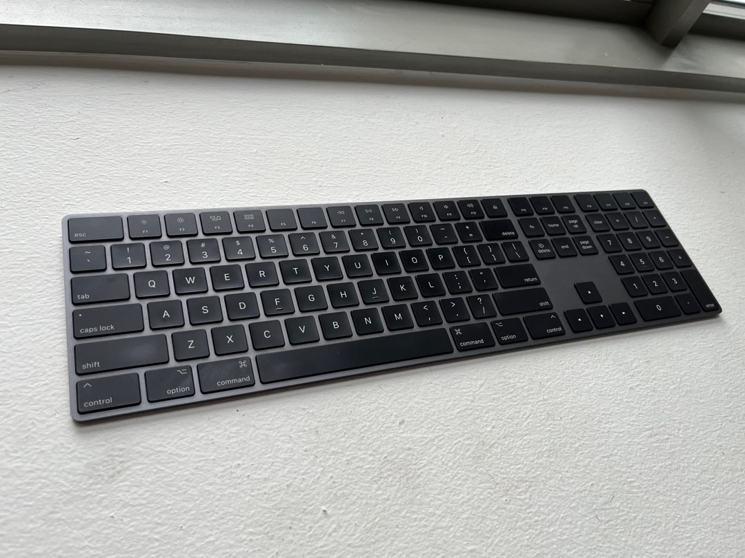 Space Grey Apple Magic Keyboard with Numeric Keypad, Computers & Tech, Parts & Accessories ...