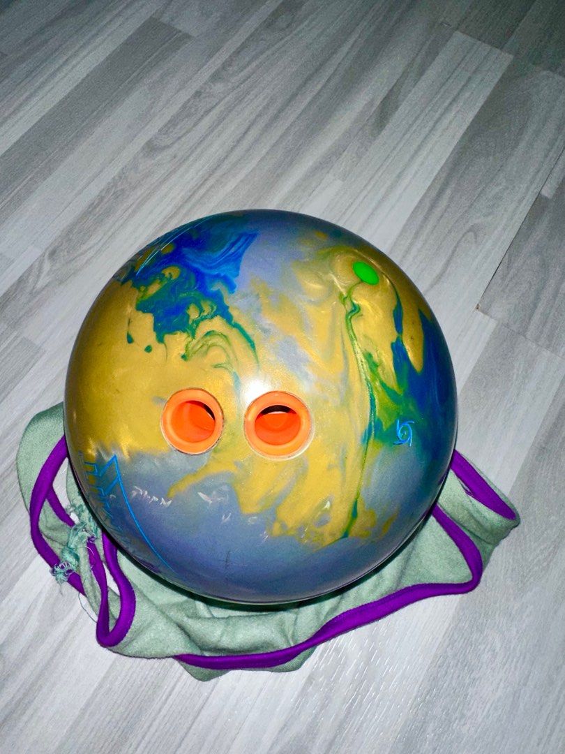 Storm summit 14lbs bowling ball 2 hander, Sports Equipment, Sports ...