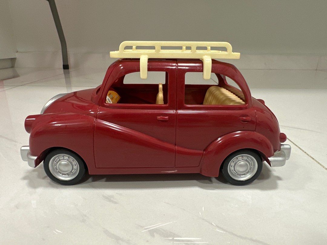 Sylvanian families Family Saloon Car, Hobbies & Toys, Toys & Games on ...