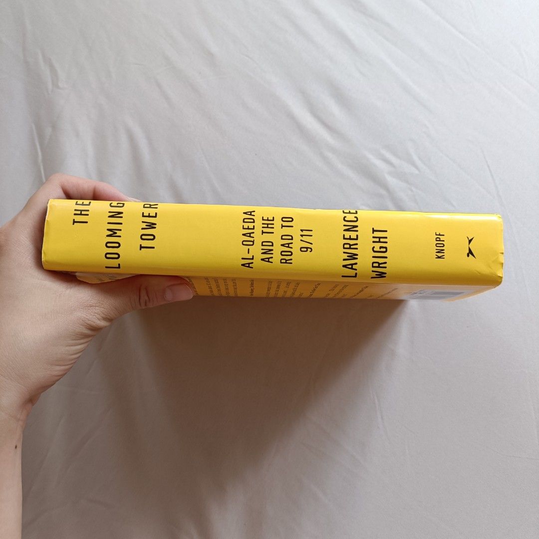 THE LOOMING TOWER (Lawrence Wright), Hobbies & Toys, Books & Magazines ...