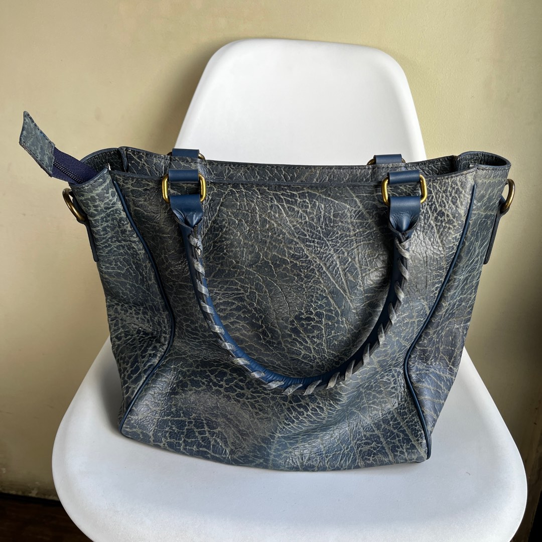 the tannery manila blue waffle bag, Women's Fashion, Bags & Wallets ...
