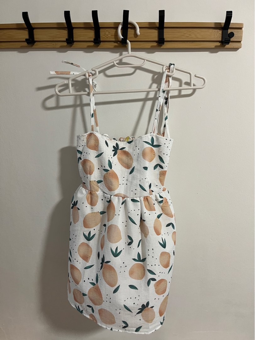 Adjustable Self Knot Tie Straps Top, Women's Fashion, Tops, Sleeveless ...