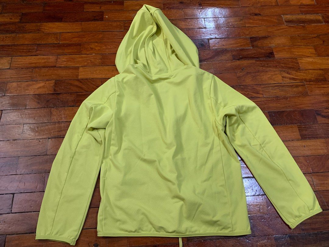 Uniqlo AIRism kids light green, Babies & Kids, Babies & Kids Fashion on ...