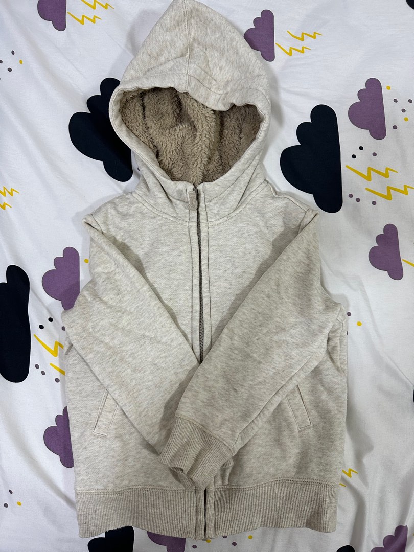 Uniqlo furry kids jacket, Babies & Kids, Babies & Kids Fashion on Carousell