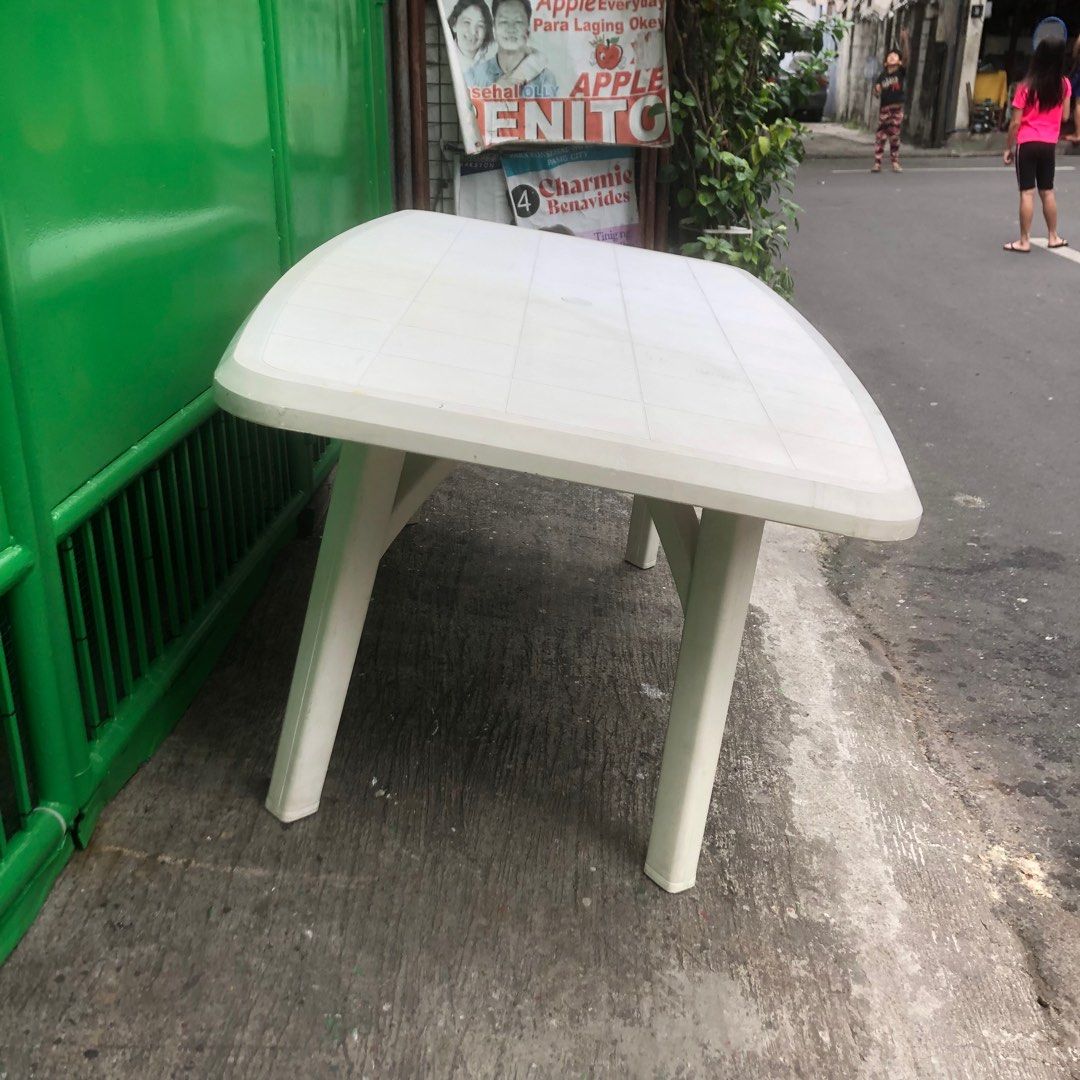 Uratex Oval Table, Furniture & Home Living, Furniture, Tables & Sets on ...