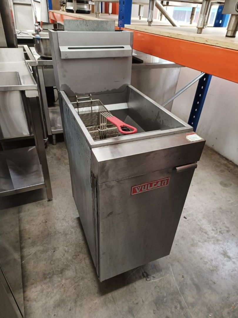 Used floor standing gas deep fryer, TV & Home Appliances, Kitchen ...