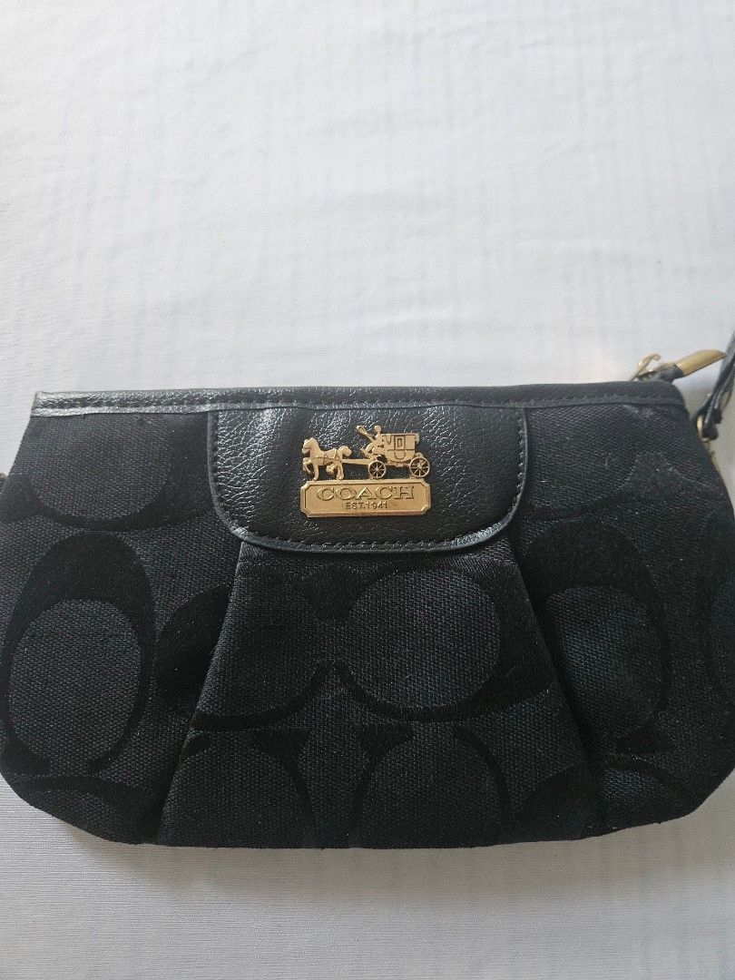 Vintage Coach Clutch bag, Luxury, Bags & Wallets on Carousell