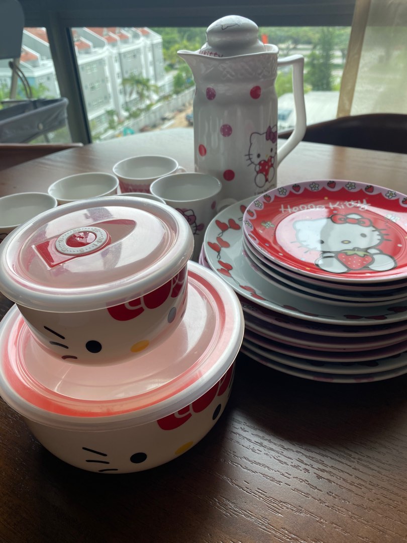 Whole set hello kitty, Furniture & Home Living, Kitchenware & Tableware ...