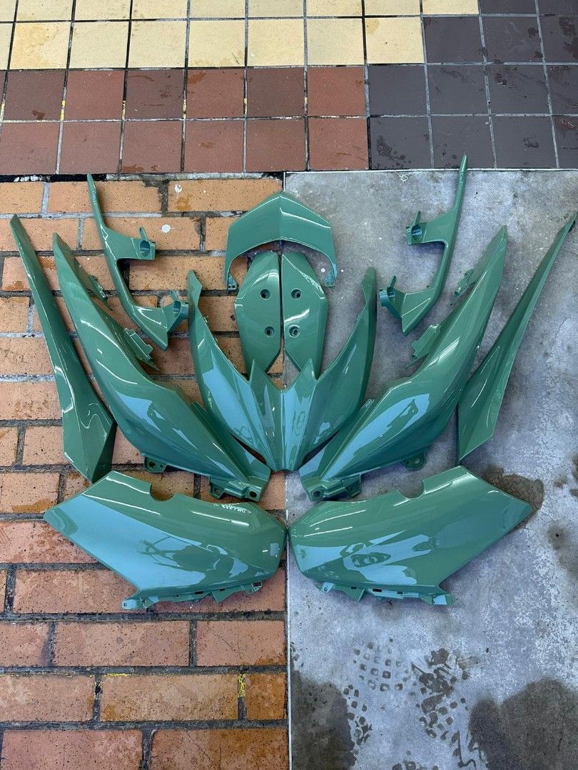 Yamaha Xmax V1 Custom Coverset 12pcs Frost Green (Instock and Available ...