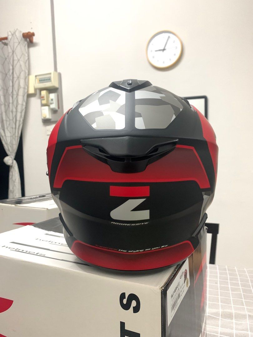 Zeus Helmets (G613), Motorbikes on Carousell