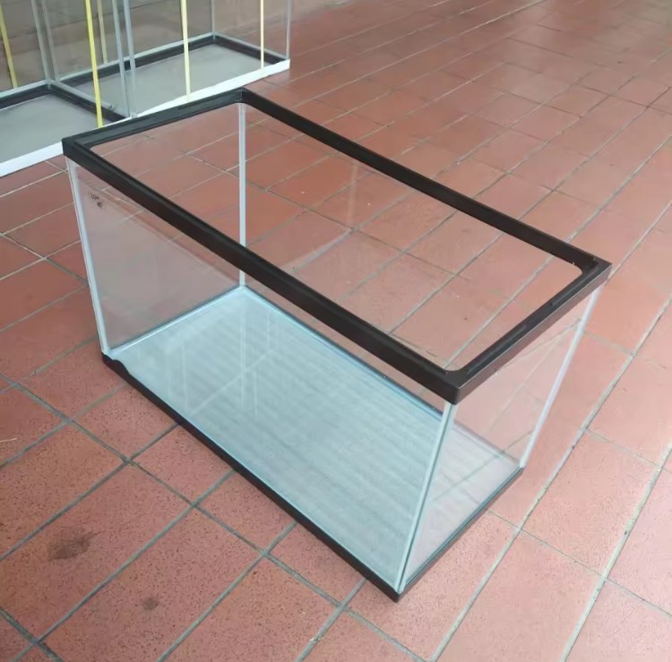 Acrylic Tank 61x31x36cm Height (String holder included), Pet Supplies ...