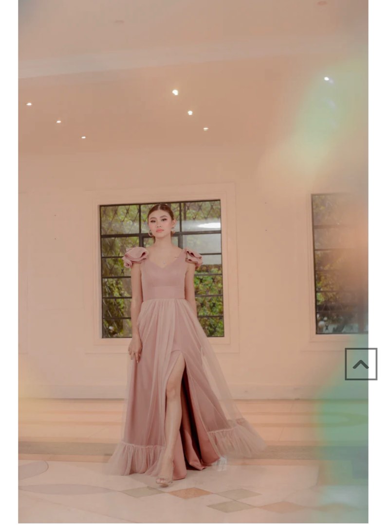 Apartment Eight Vivienne Gown, Women's Fashion, Dresses & Sets, Evening ...