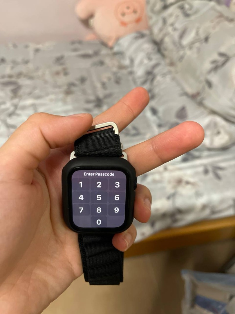 Apple watch SE 2023 44mm Sport Band GPS Gen2, Mobile Phones & Gadgets ...