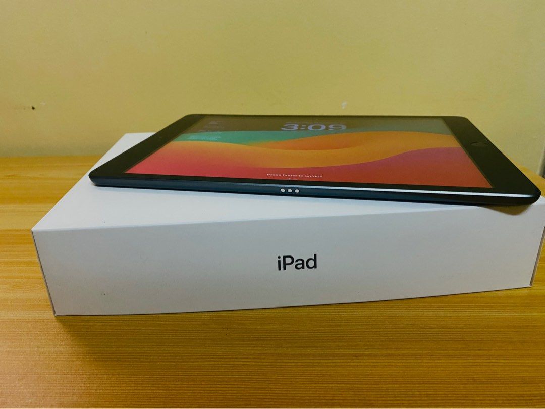 Authentic iPad 8th Gen (A12 Bionic chip, Hexa-core 64-bit CPU), 32Gb ...