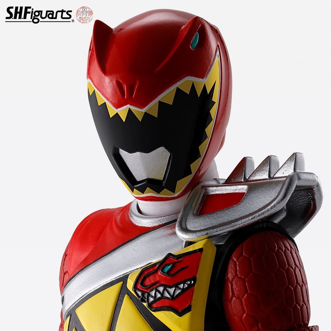 Bandai S.H.Figuarts - SHF SKC Kyoryu Red - Super Sentai Kyoruger Kyoryuger - Shinkocchou Seihou ...
