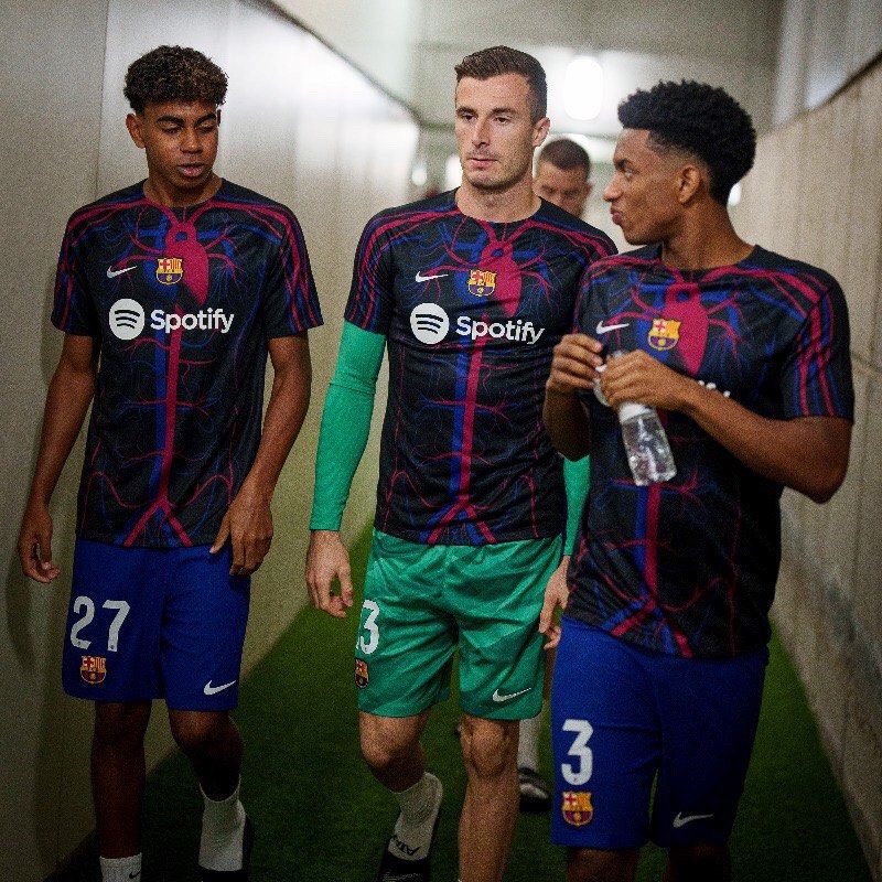 Barcelona training kit patta 2024, Sports Equipment, Other Sports ...