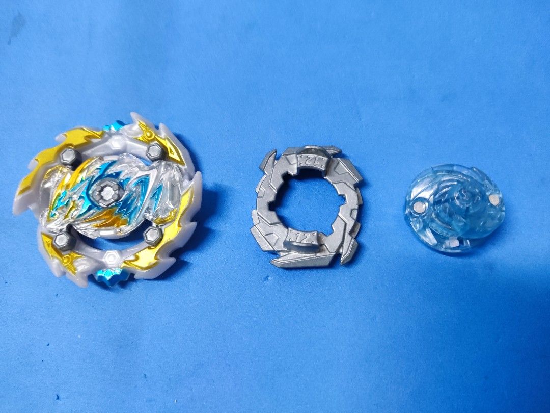 Beyblade Burst com Luz GT Starter ACE Dragon B-133 + Lançador, Hobbies ...