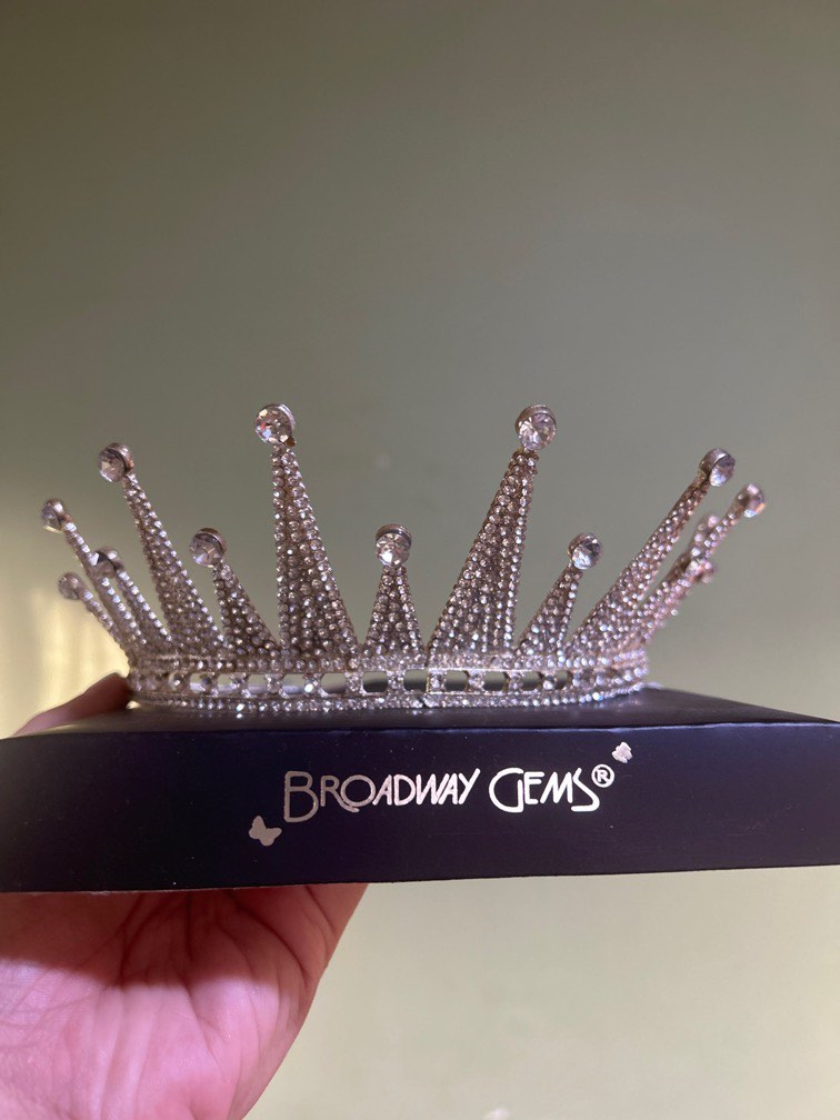 Broadway Gems Crown, Women's Fashion, Watches & Accessories, Hair ...
