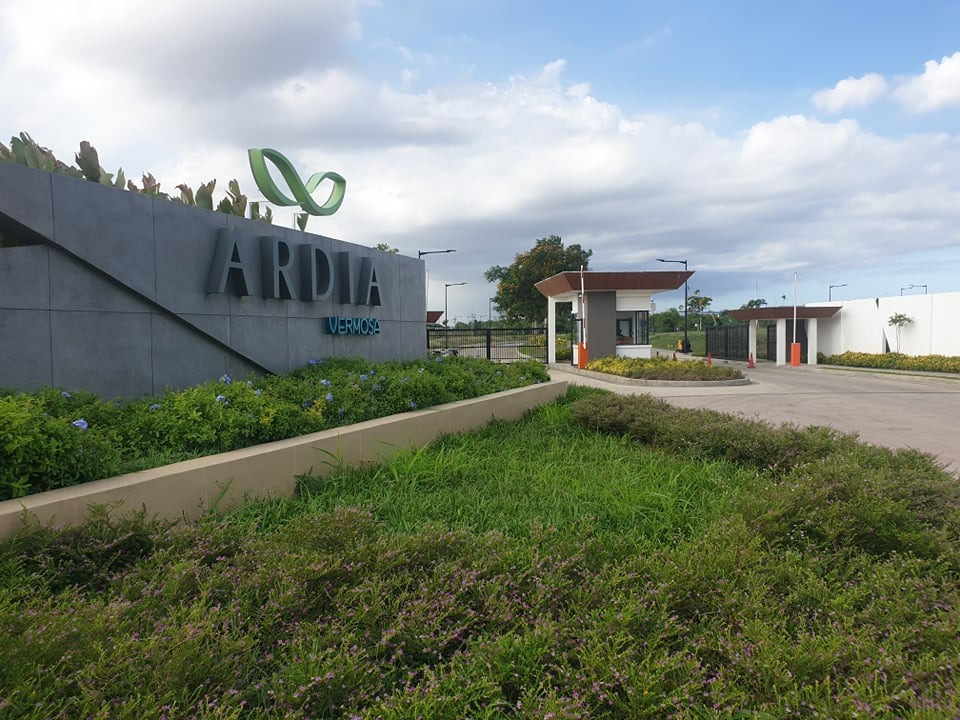 Cavite Vermosa pre selling Ayala Exclusive Lot for sale, Property, For ...